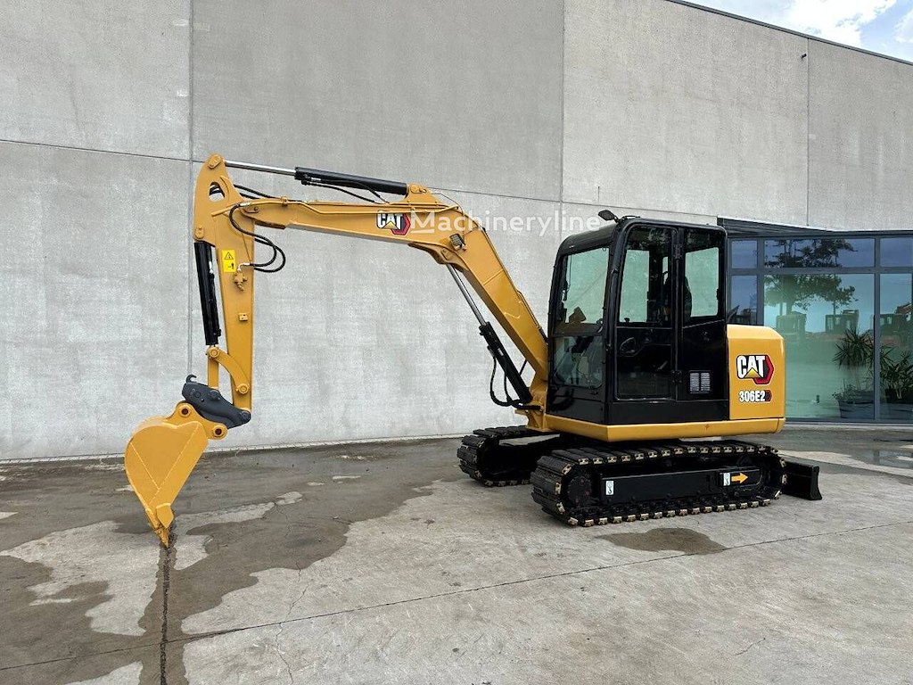 Prodaje se Caterpillar 306 bager guseničar na aukciji