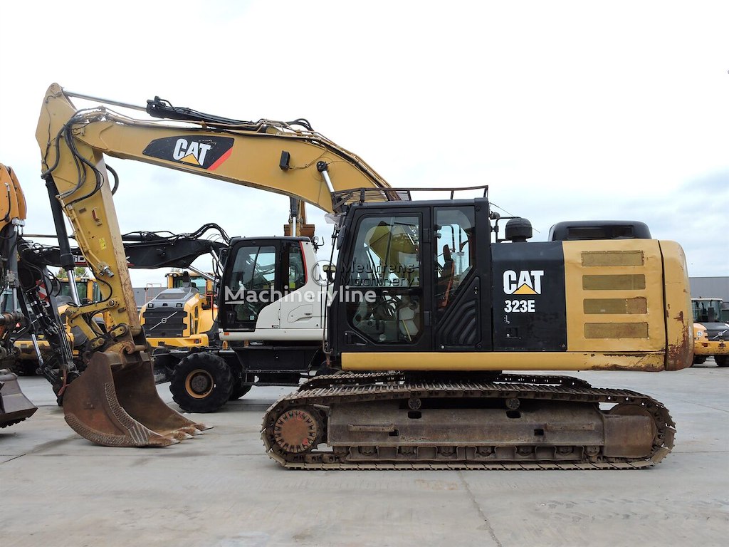 Caterpillar 323EL bager guseničar