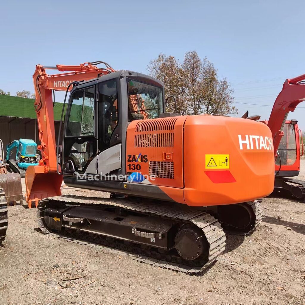 Novi Hitachi ZX130-5A bager guseničar