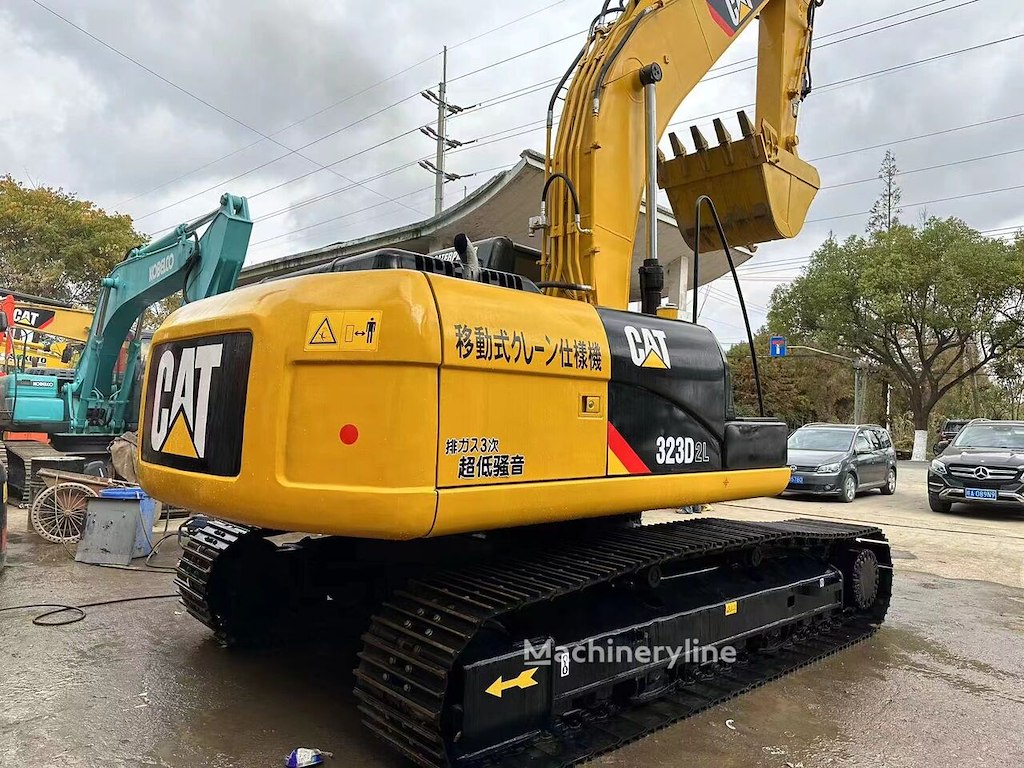 Caterpillar 323D2L bager guseničar