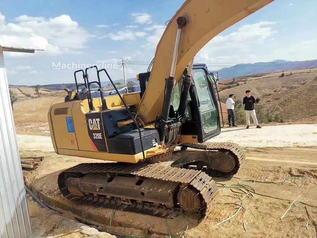 Caterpillar 320E bager guseničar
