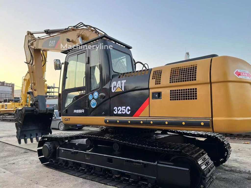 Caterpillar 325C bager guseničar