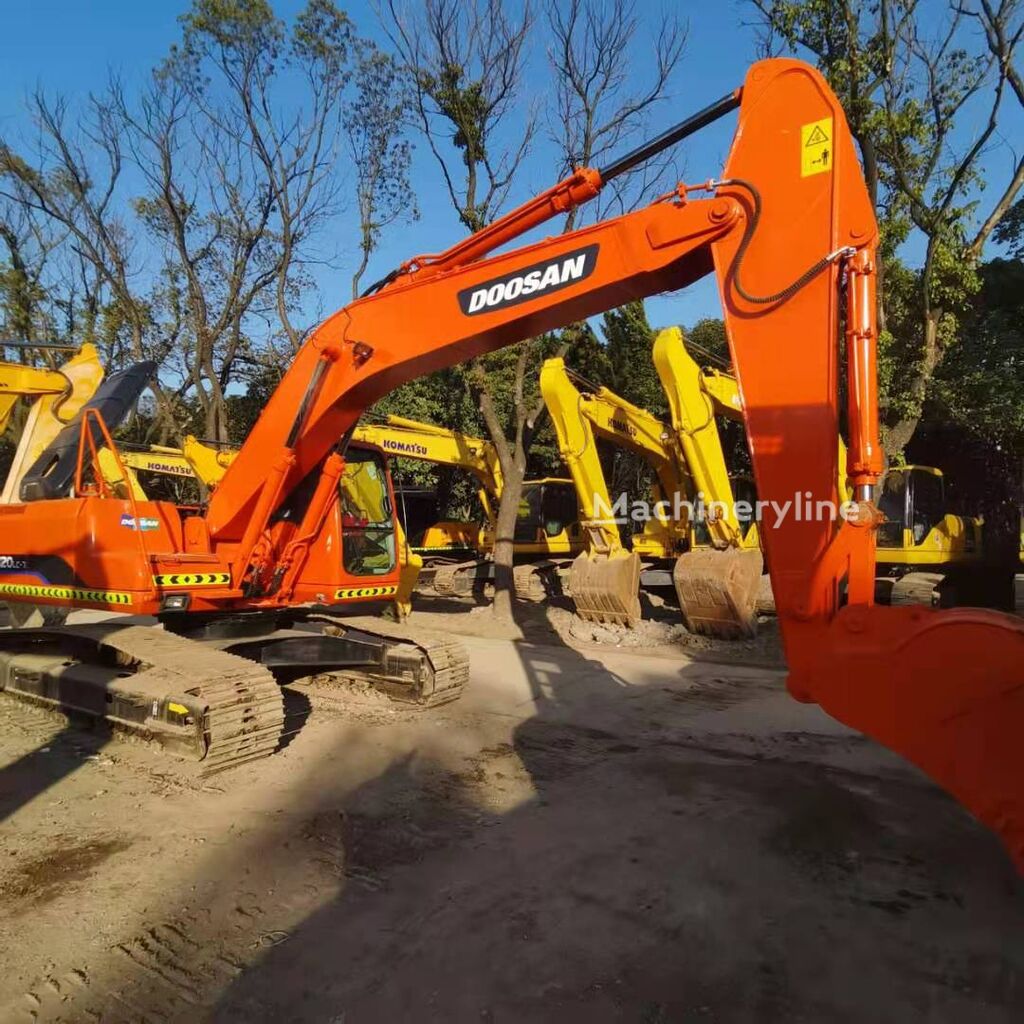 Doosan DH220LC bager guseničar