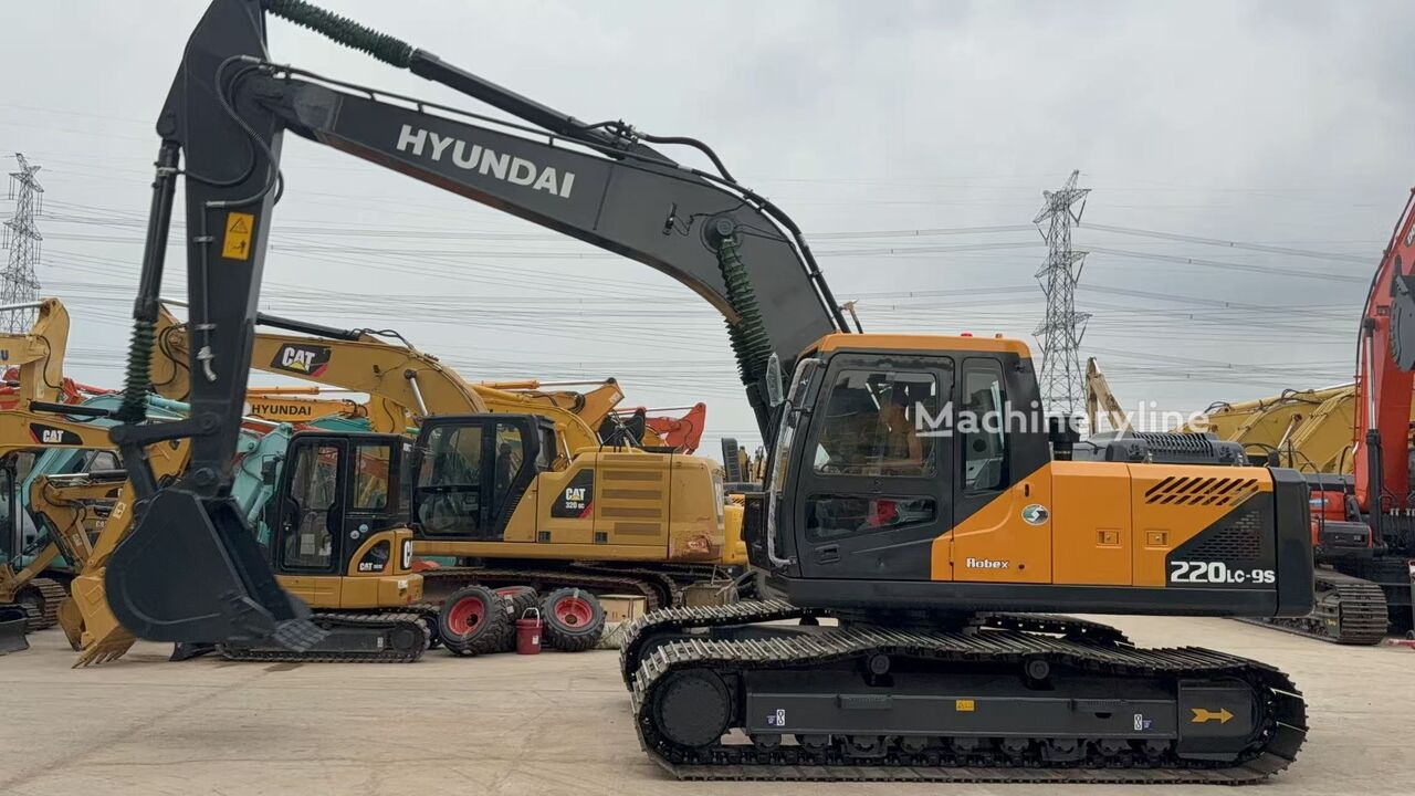 Hyundai R220LC-9S bager guseničar