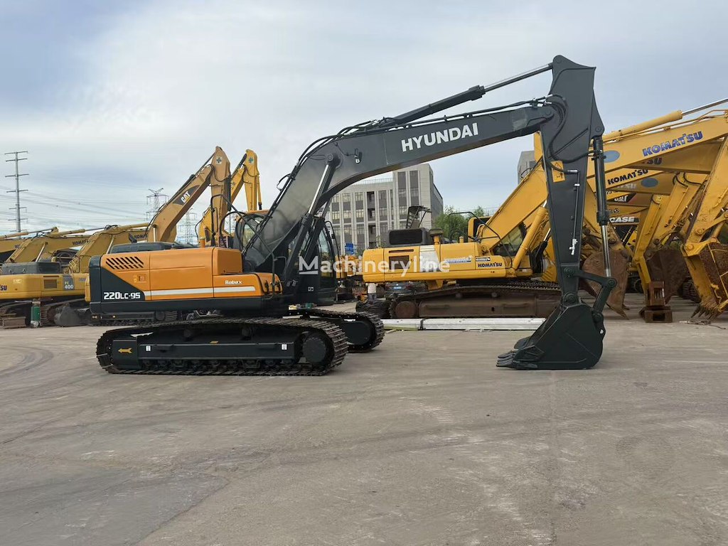 Hyundai R220LC-9S bager guseničar