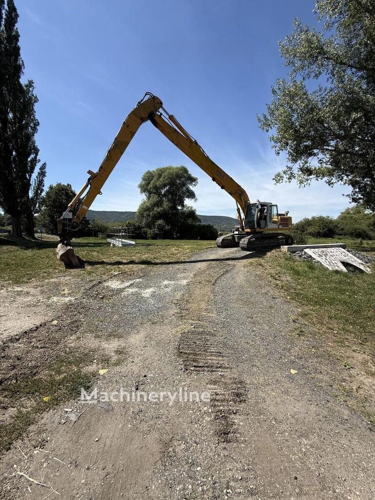 Liebherr R924 bager guseničar