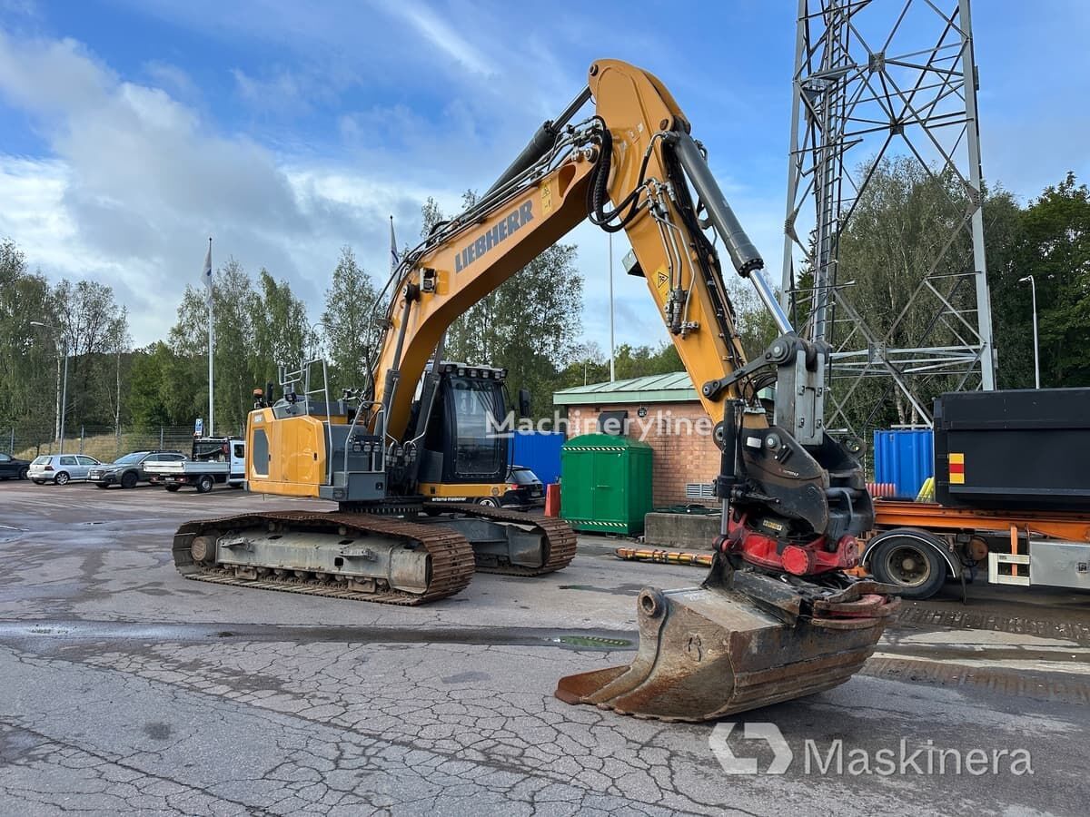 Prodaje se Liebherr R924 WLC G8-V bager guseničar na aukciji