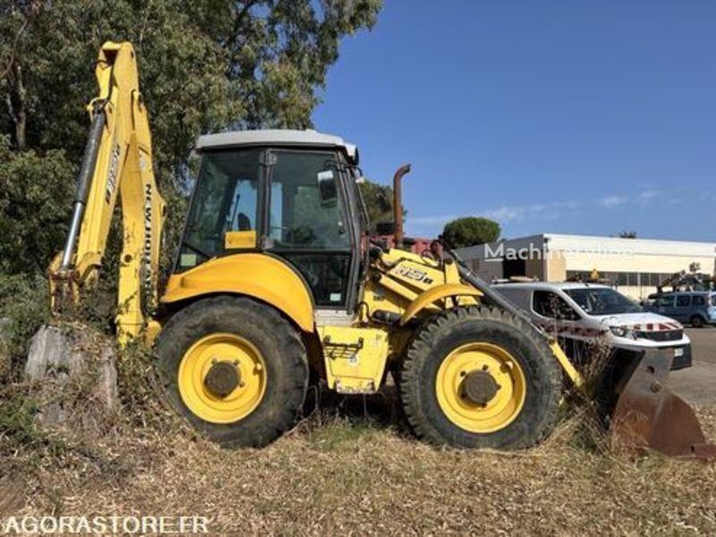 Prodaje se New Holland N8GH bager-utovarivač na aukciji