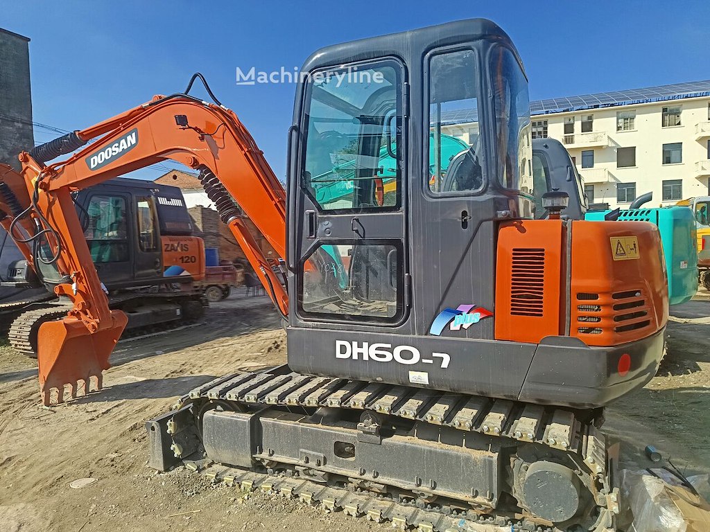 Doosan DH60-7 mini bager