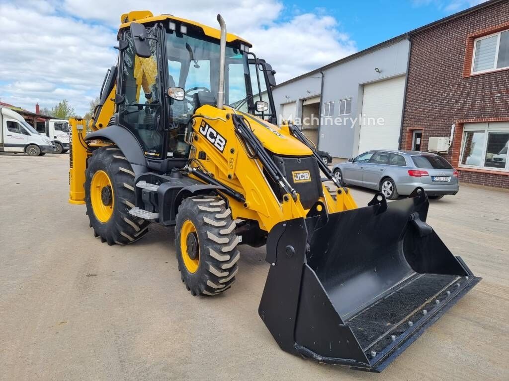 Novi JCB 3CX bager-utovarivač