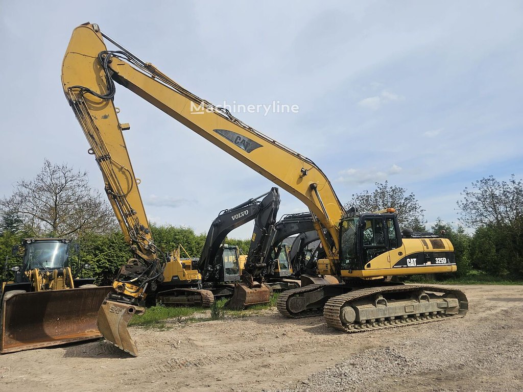 Caterpillar 325D bager sa dugom strelom