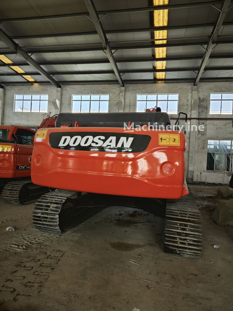 Doosan dx340 bager guseničar