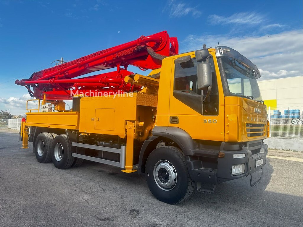 JunJin JXR 33 na šasiji IVECO trakker 350 pumpa za beton