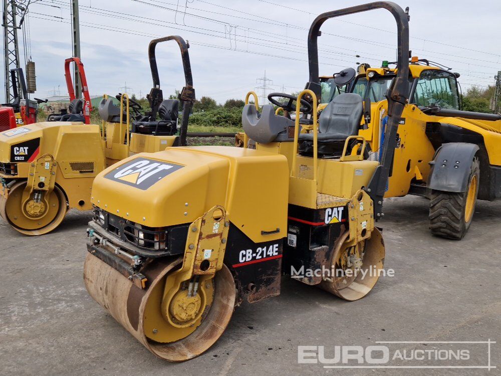 Prodaje se Caterpillar CB214C mali valjak na aukciji