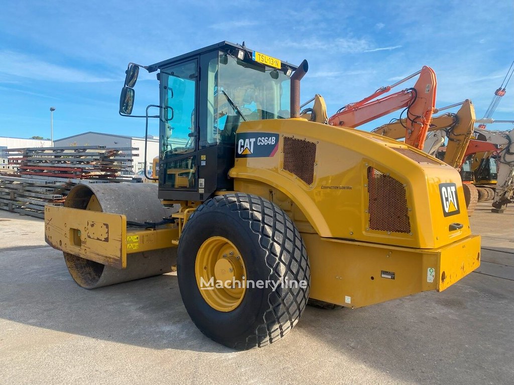Caterpillar CS64B NVT valjak za asfalt