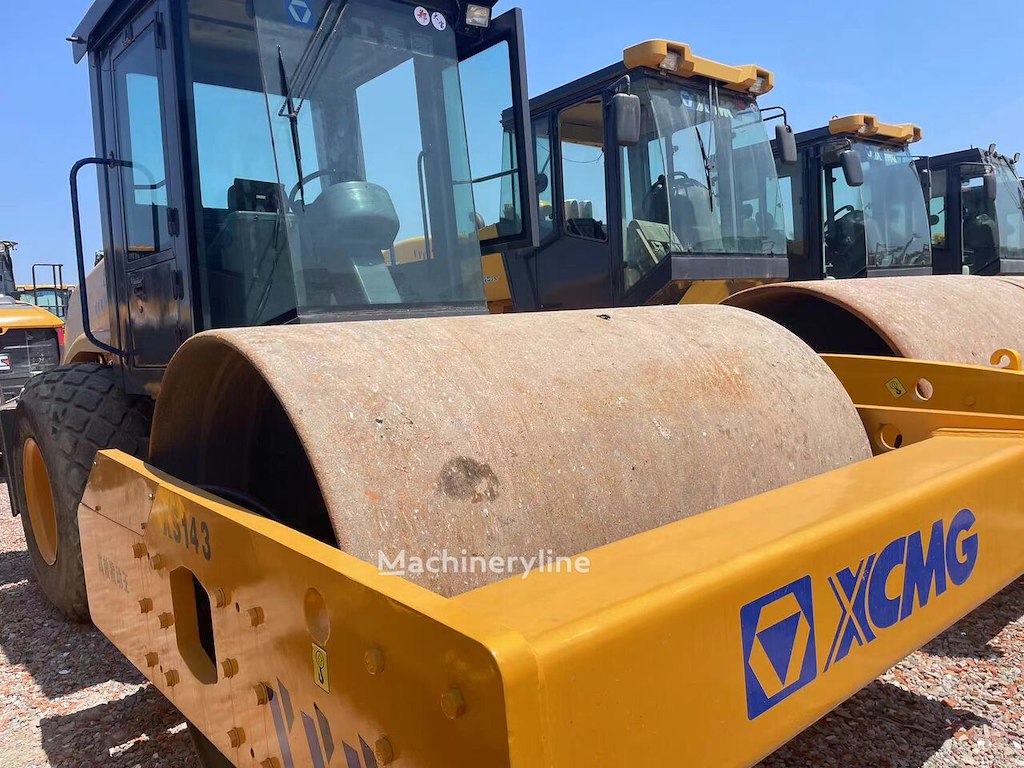 XCMG XS143 kompaktor s jednim valjkom