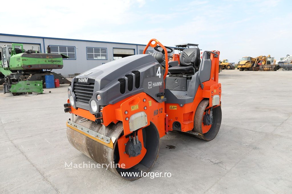 Hamm HD12VV mali valjak