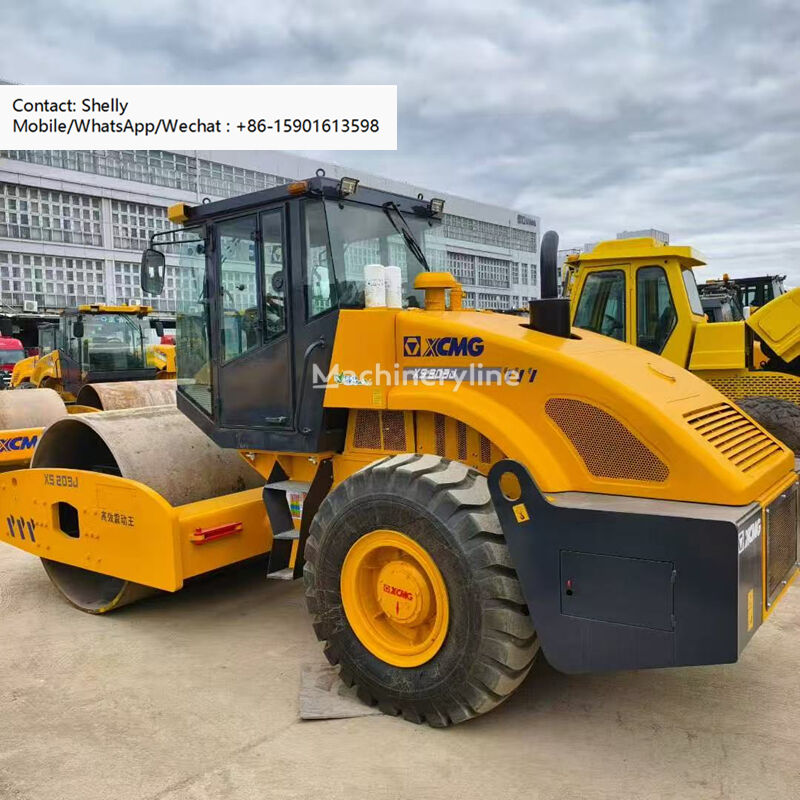 XCMG XS223J kompaktor s jednim valjkom