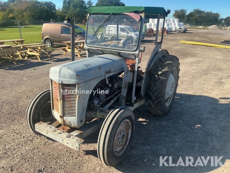 Prodaje se Massey Ferguson Grålle Diesel Massey Ferguson vibro ploču na aukciji