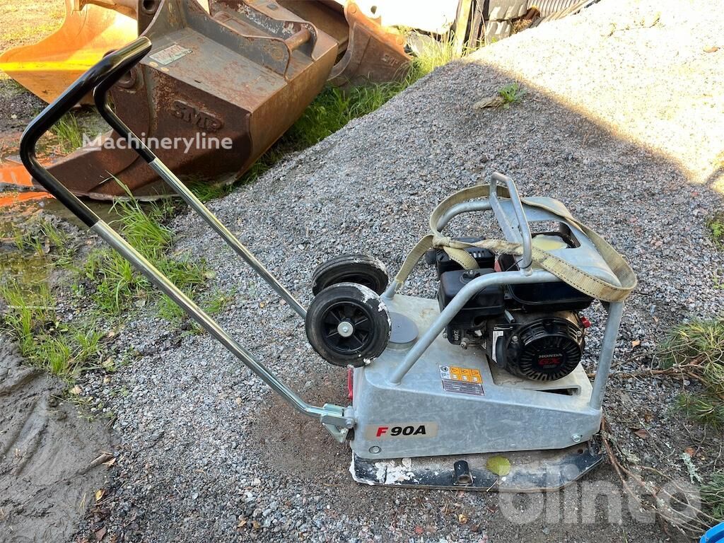 Prodaje se Swepac F90A vibro ploču na aukciji