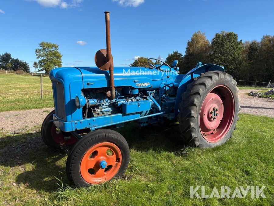 Prodaje se Fordson Major vibro ploču na aukciji