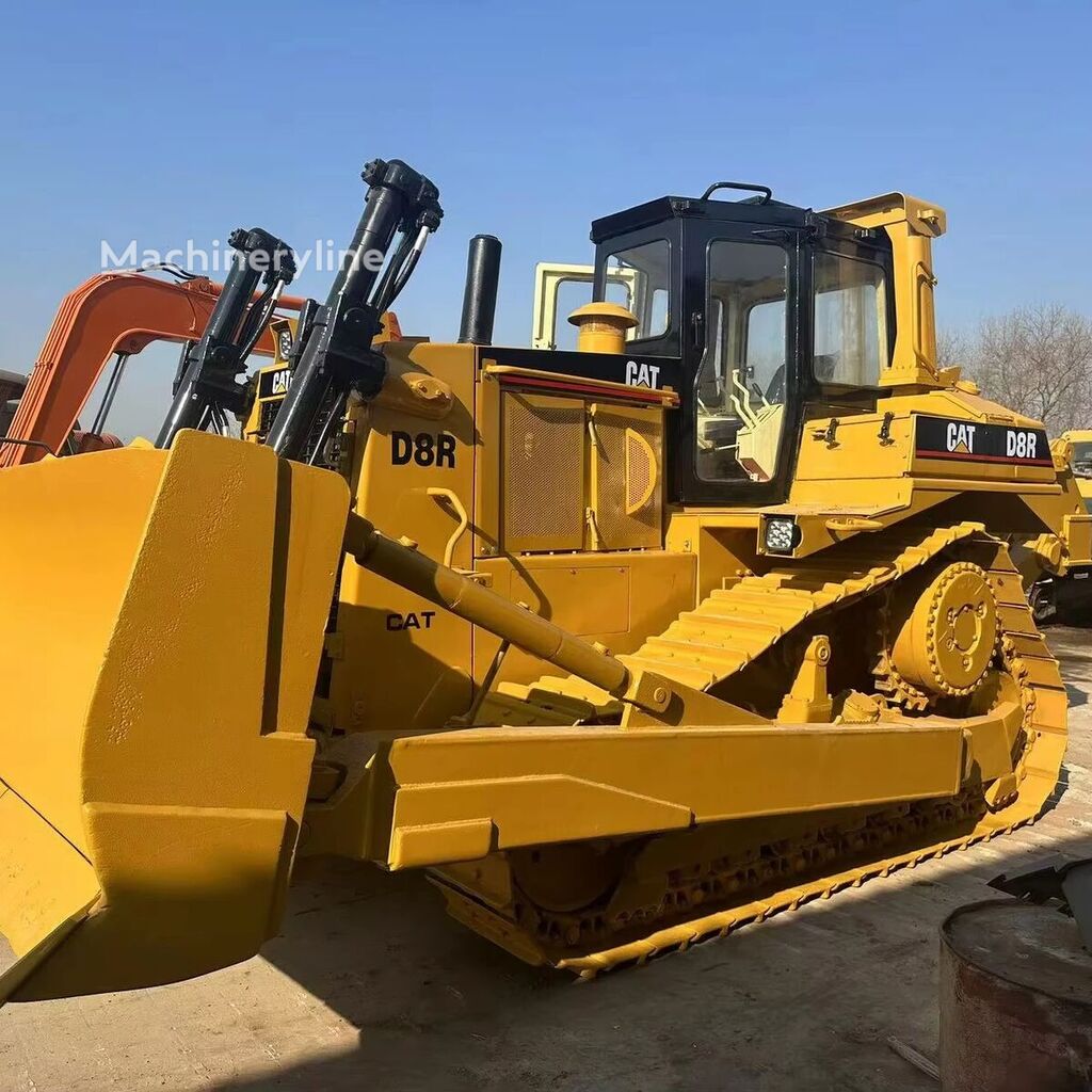 Caterpillar D8R buldožer