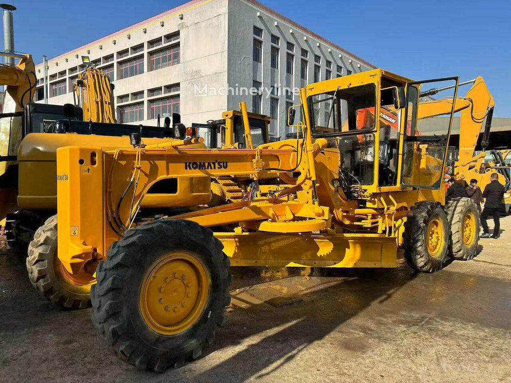 Komatsu GD511A grejder