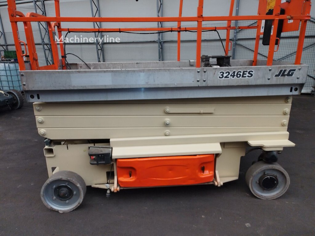 JLG 3246ES makazasta platforma