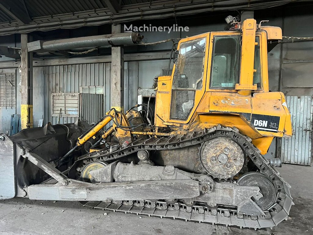 Dezmembrez Buldozer Caterpillar D6N rezervni deo za buldožera