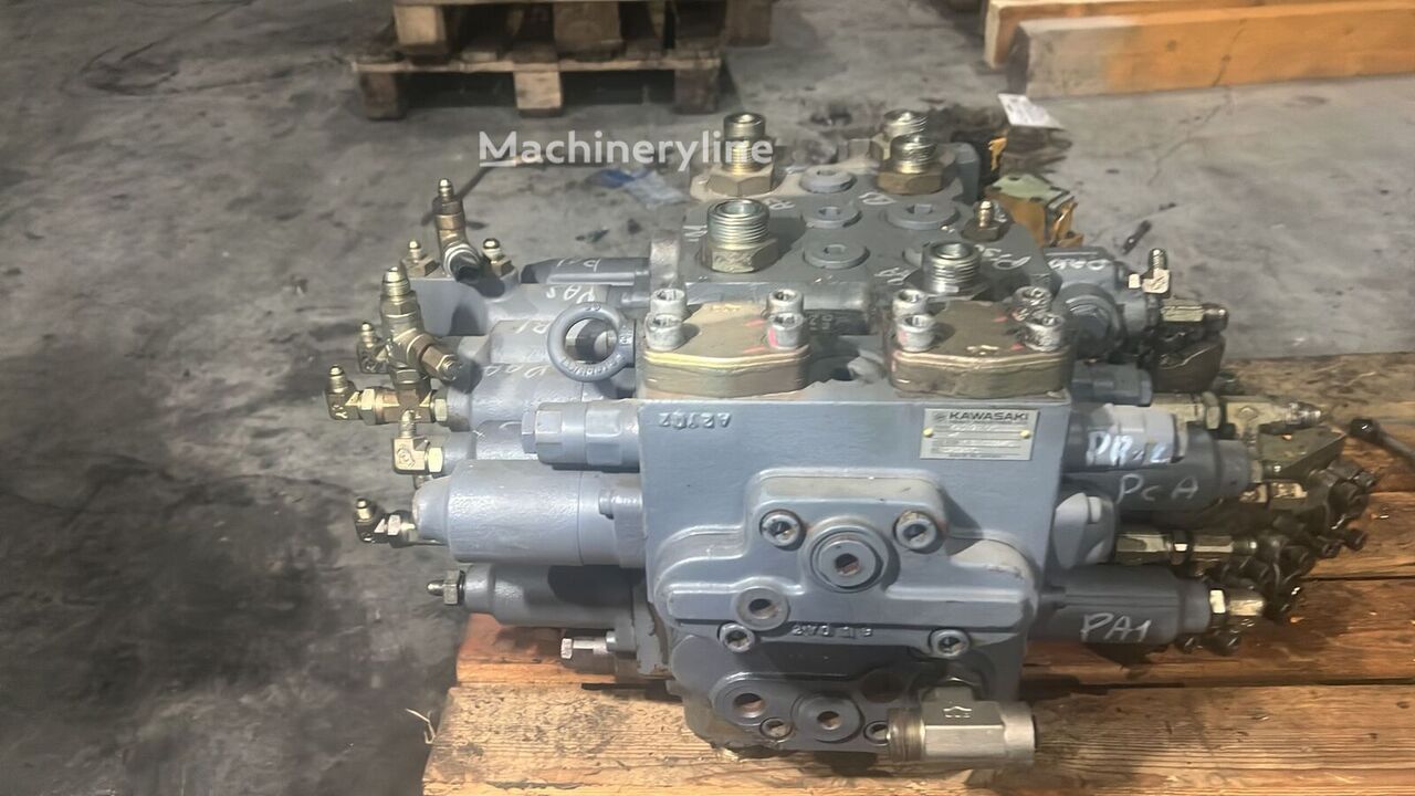 Kawasaki kADV28y/S10101 hidraulični razvodnik za bagera