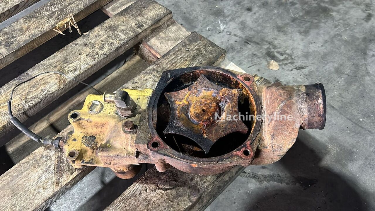 Pompa de apa rezervni deo za Caterpillar D5H buldožera