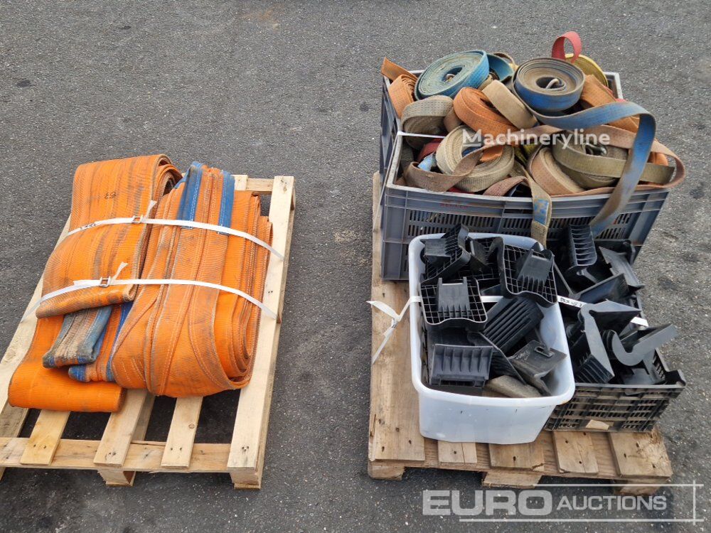 Prodaje se Pallet of Ratchet Straps, Heavy Duty Lifting Slings kašiku za prednje utovarivač na aukciji
