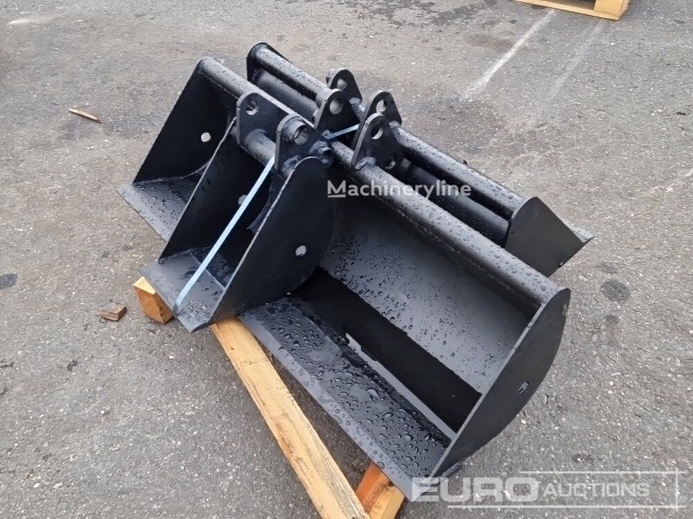 Prodaje se Bucket sejalnu kašiku na aukciji