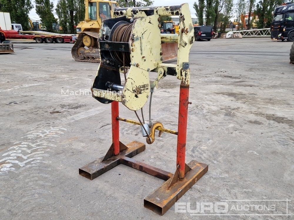 Prodaje se Manitou 5 Ton Winch to suit Telehandler kašiku za prednje utovarivač na aukciji
