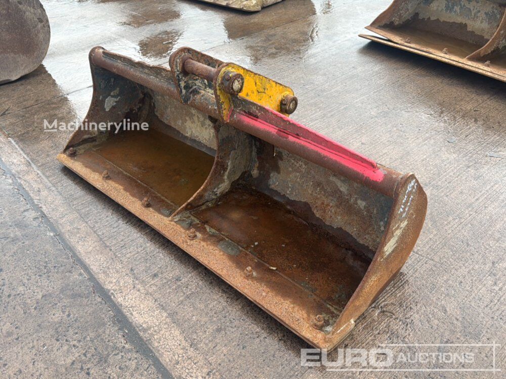 Prodaje se 60" Strickland Ditching Bucket 45mm Pin to suit 4-6 Ton Excavato kašiku za bager na aukciji