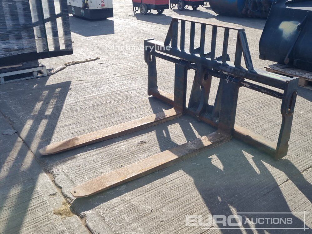 Prodaje se Fork Frame & Forks to suit Wheeled Loader kašiku za prednje utovarivač na aukciji