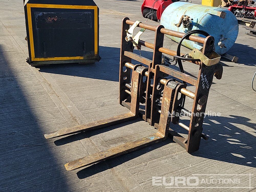 Prodaje se Strimech Hydraulic Fork Positioner to JCB Telehandler kašiku za prednje utovarivač na aukciji