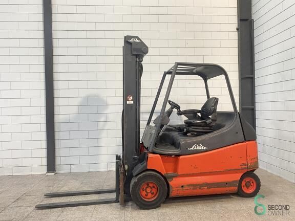 Linde E 30/600 električni viljuškar