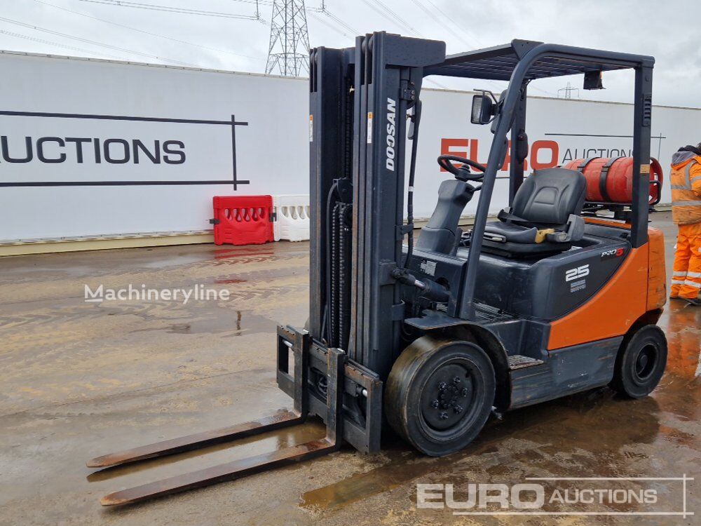 Prodaje se Doosan G25E-5 viljuškar na gas na aukciji