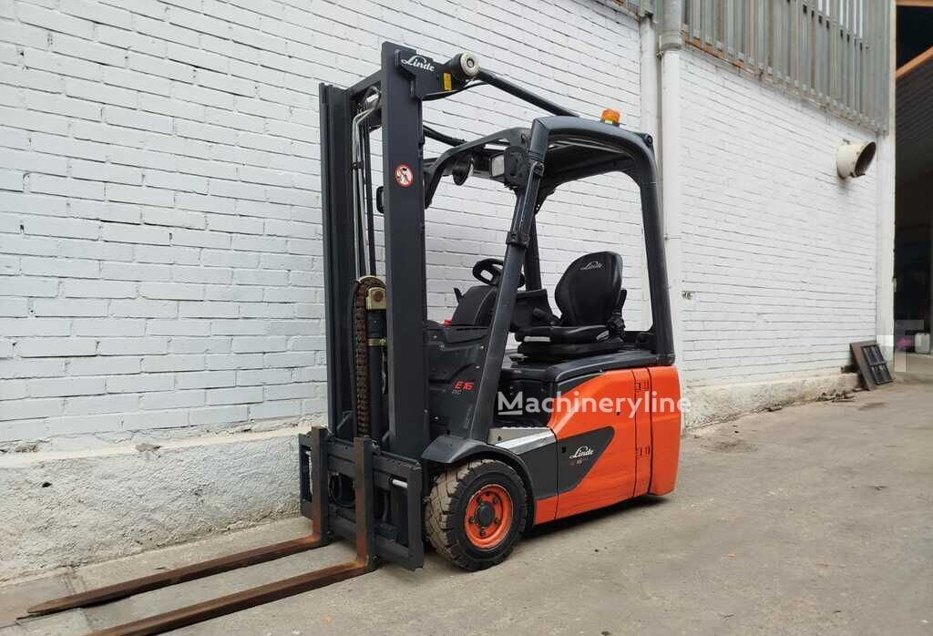 Linde E16C viljuškar na tri točka
