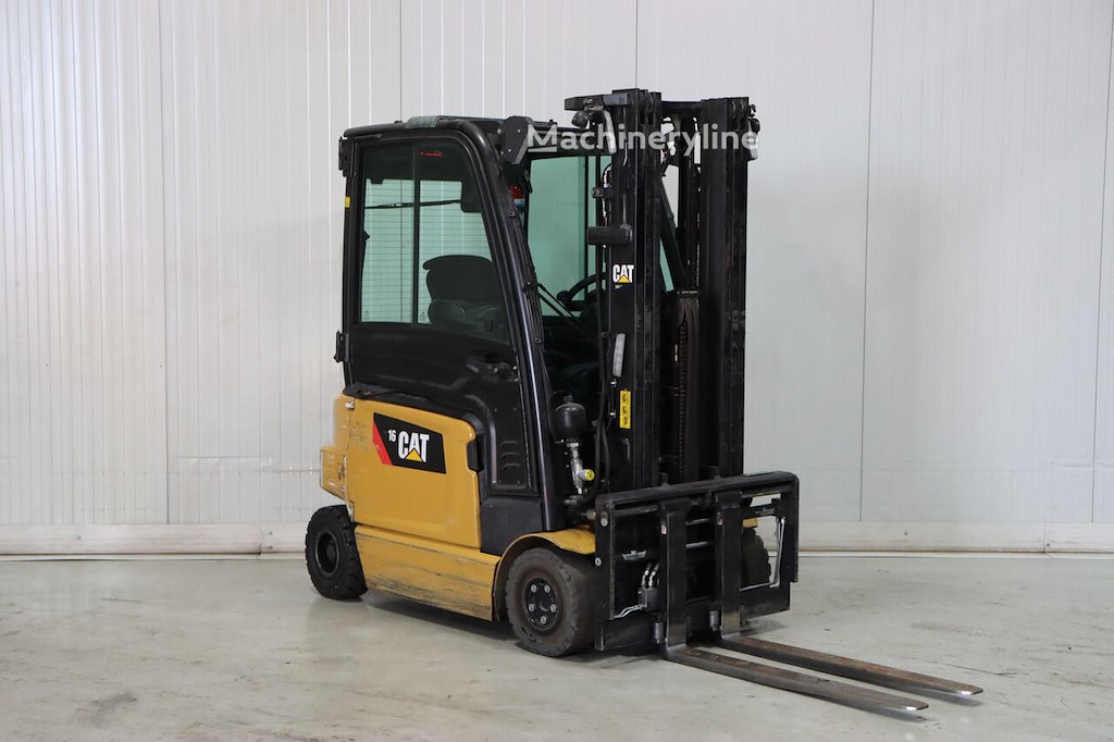 Caterpillar EP16ACN viljuškar na tri točka