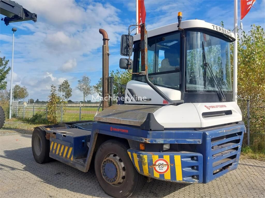 Terberg RT283 4x4 terminalni tegljač