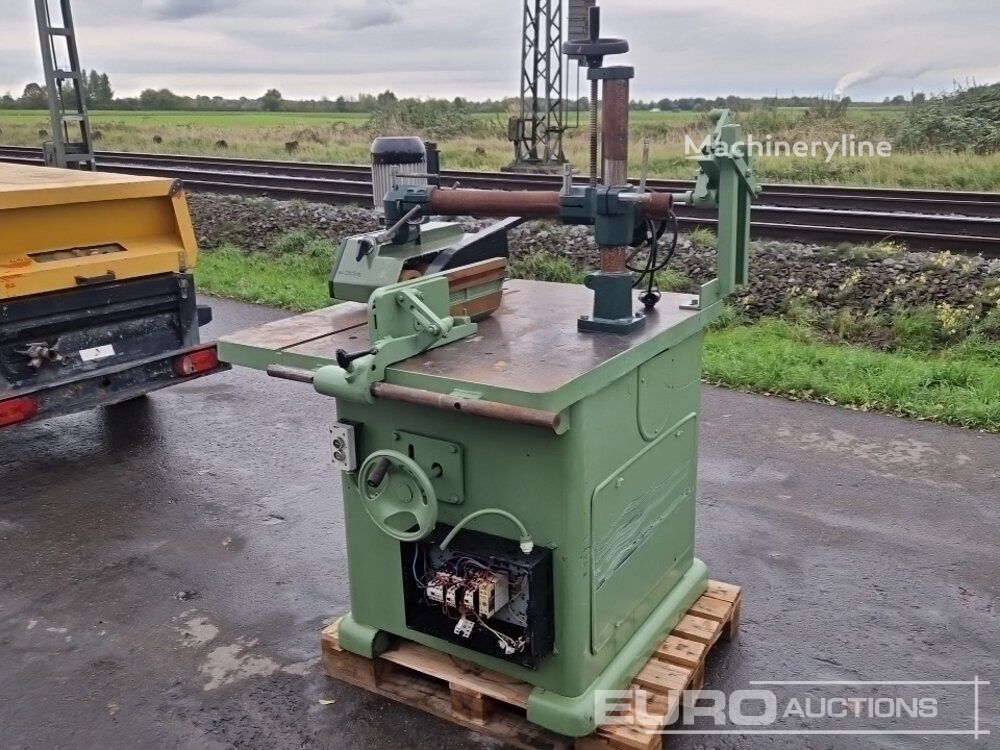Prodaje se Wadkin Bursgreen Industrial Eorkshop cirkularnu testeru na aukciji