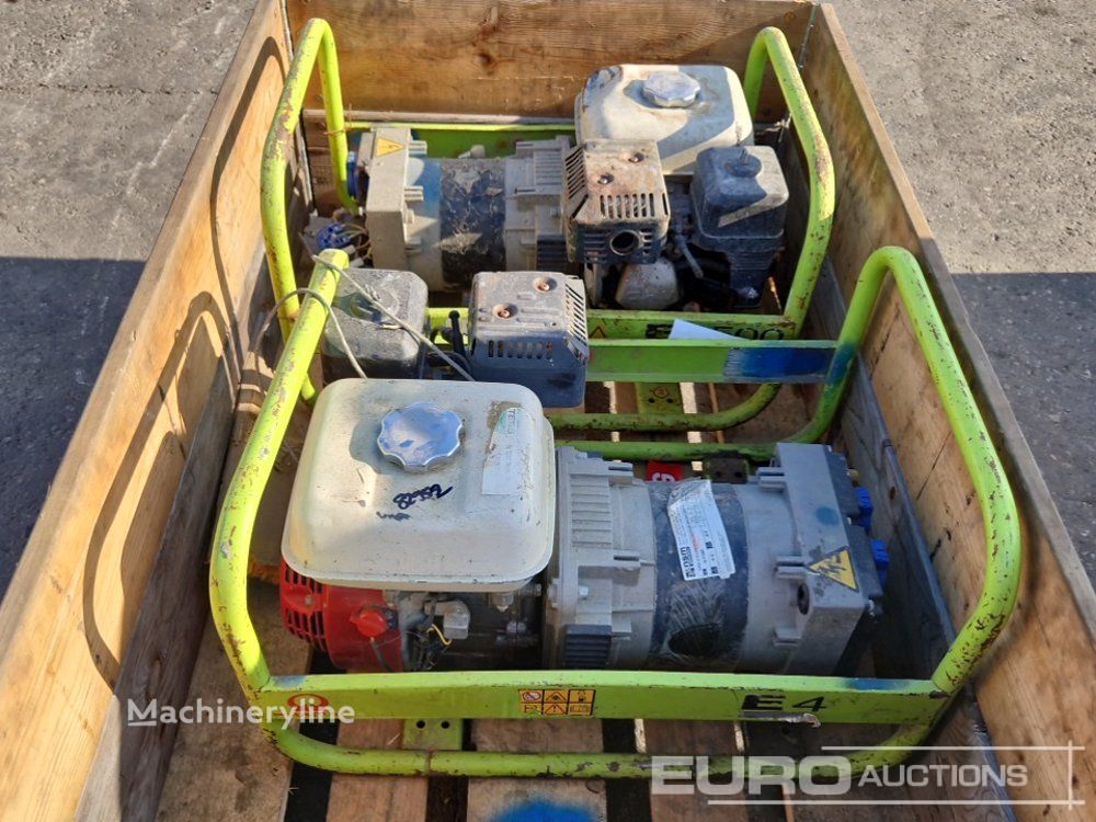 Prodaje se Pramac E4500 Generator Set (2 of) drugi generator na aukciji