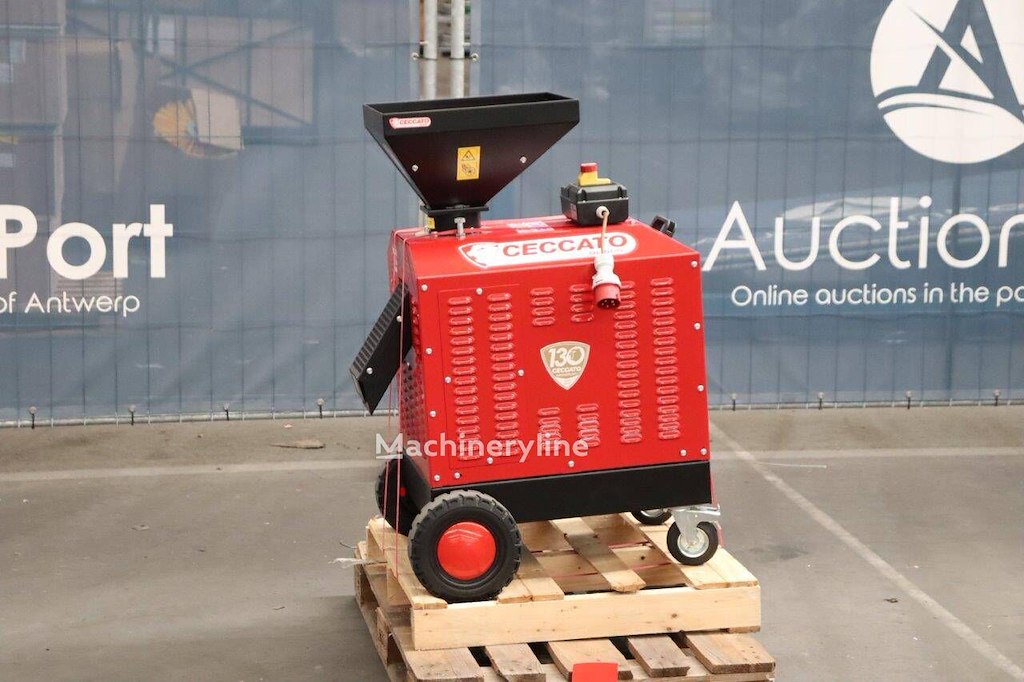 Prodaje se motornu pumpu na aukciji