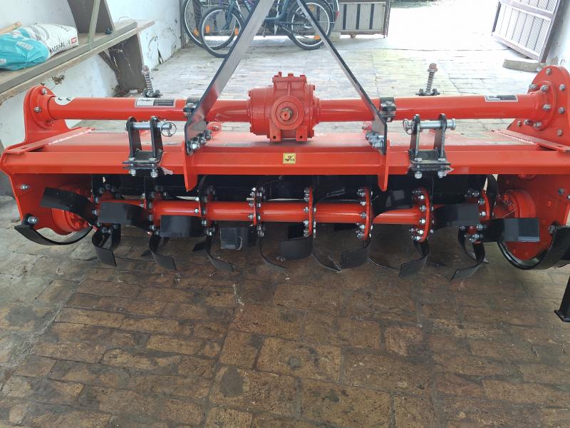 Prodajem novu frezu Firesto 165cm
Sombor