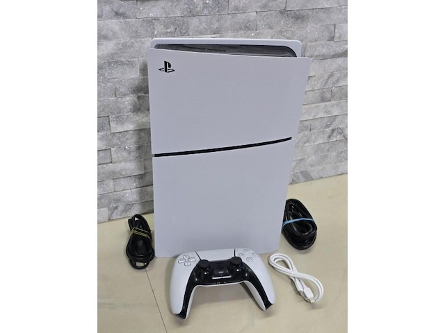 Sony PS5 Slim DISC 1TB sa PS5 džojstikom + IGRE