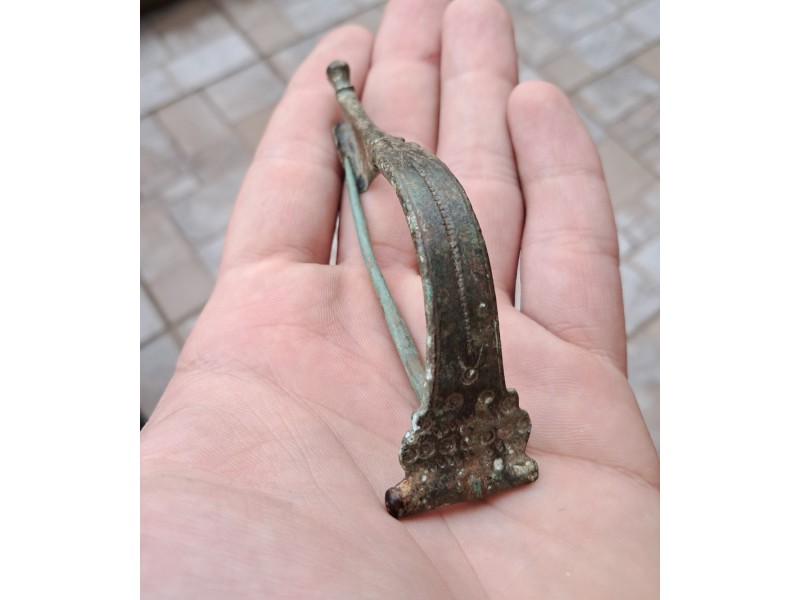 NEVIĐENA OGROMNA IMPERATORSKA RIMSKA FIBULA RETKOO!!!