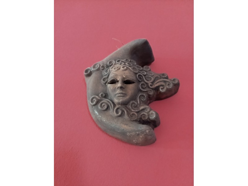 Zidna maska Medusa