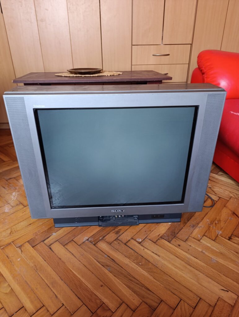 TV POLOVAN SONY
